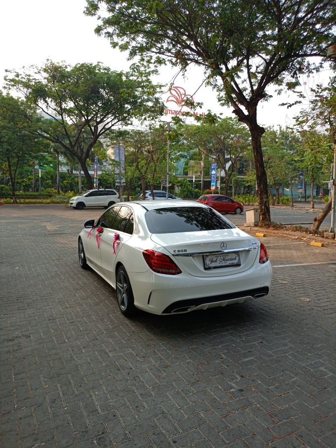 Wedding Car | Alva Wedding Car | Bridestory