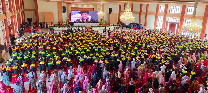 Wisuda STKIP Arrahmaniyah Nov 2022 by Graha and Conventional Hall ...