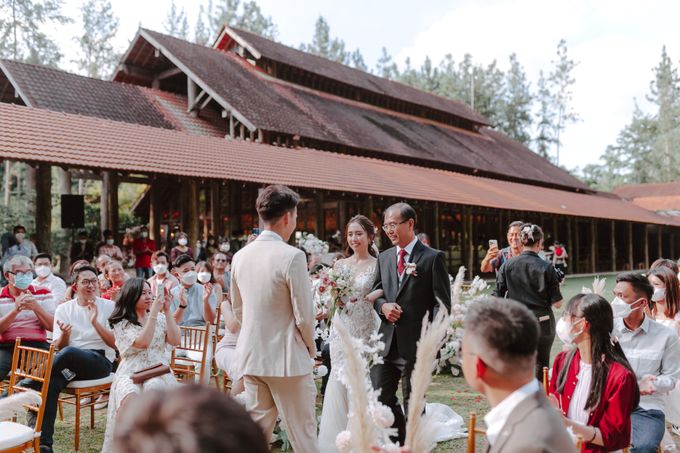 Wai + Alicia | Janda baik Wedding by JOHN HO PHOTOGRAPHY | Bridestory.com