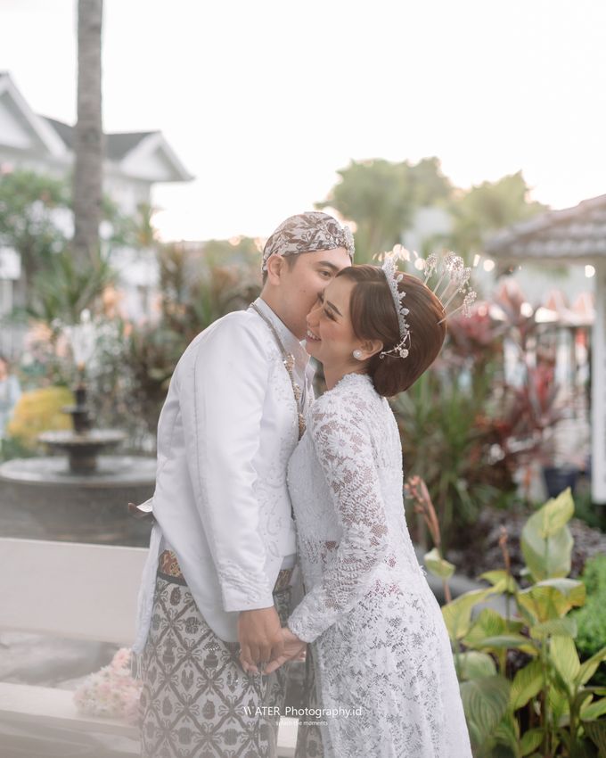 The Wedding Of Titik & Azwar by Villa Srimanganti | Bridestory.com