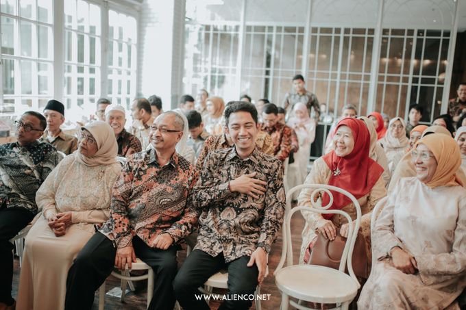 The Engagement Of Mesya & Tyo | alienco photography | Bridestory