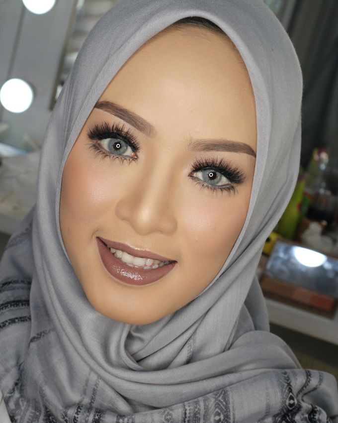 Hijab Makeup For Ms.Renny | Dita.tanmakeupartist | Bridestory