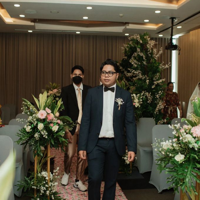 Holly Matrimony Sam And Nathan | elinnboend bridal | Bridestory