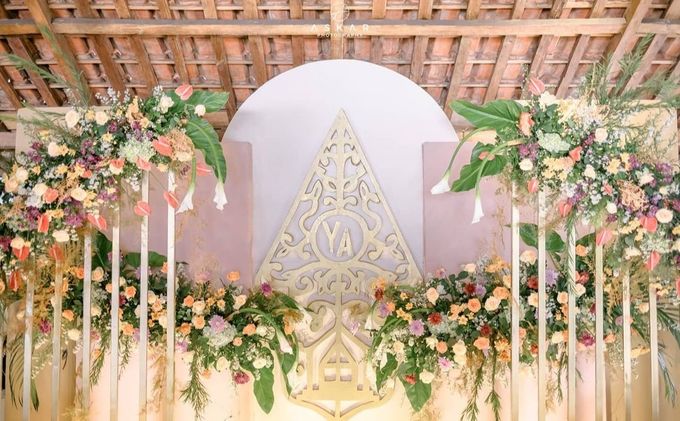 Javanese Rustic Wedding Decor At Griyo Kulo by Maurustic | Bridestory.com