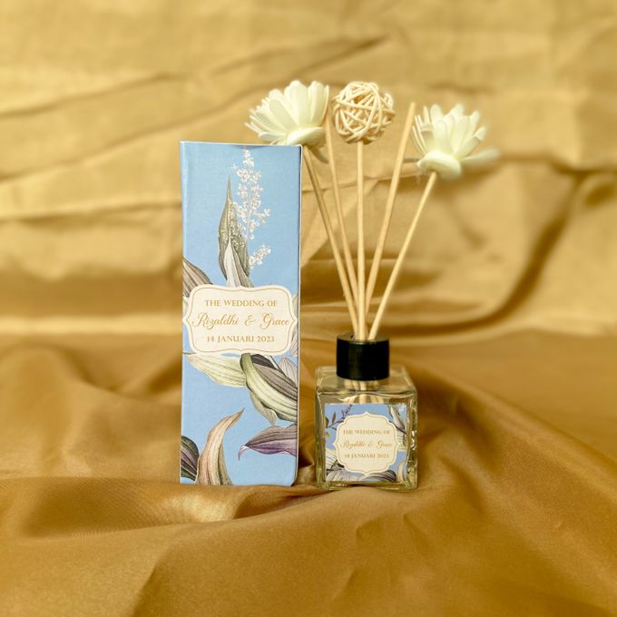Reed Diffuser by Mr. Rizaldhi & Mrs. Grace | BETTERHALF Gift & Souvenir | Bridestory