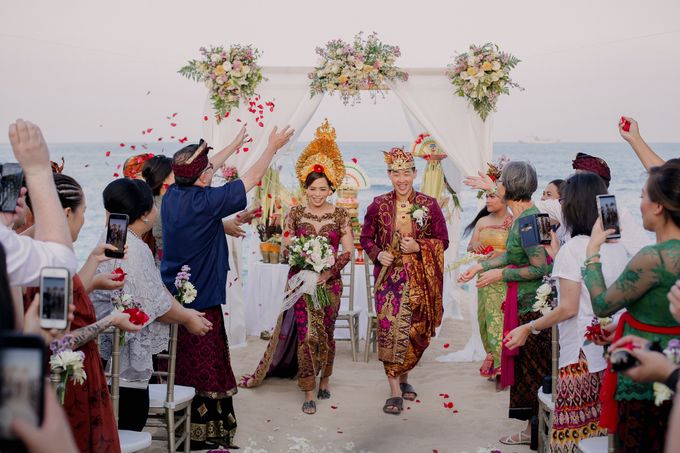Balinese Blessing Ceremony by Happy Bali Wedding | Bridestory.com