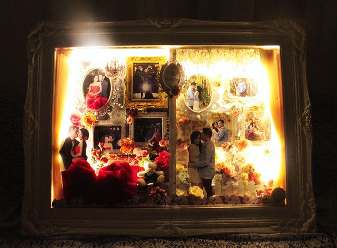 LED Lamp Scrapbook by Cup Of Love Design Studio | Bridestory.com