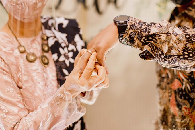 The Engagement of Lala & Avi | XO.Photoworks | Bridestory