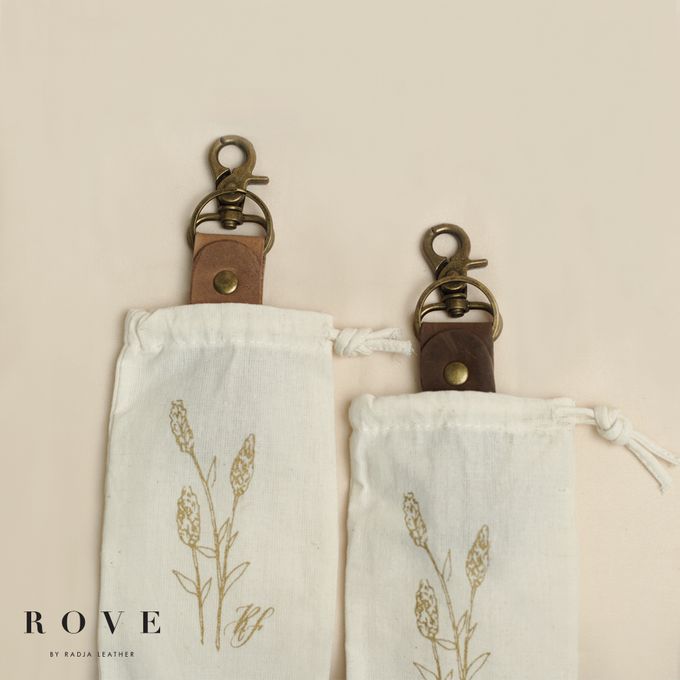 Reza & Faustina - Keychain | Rove Gift | Bridestory