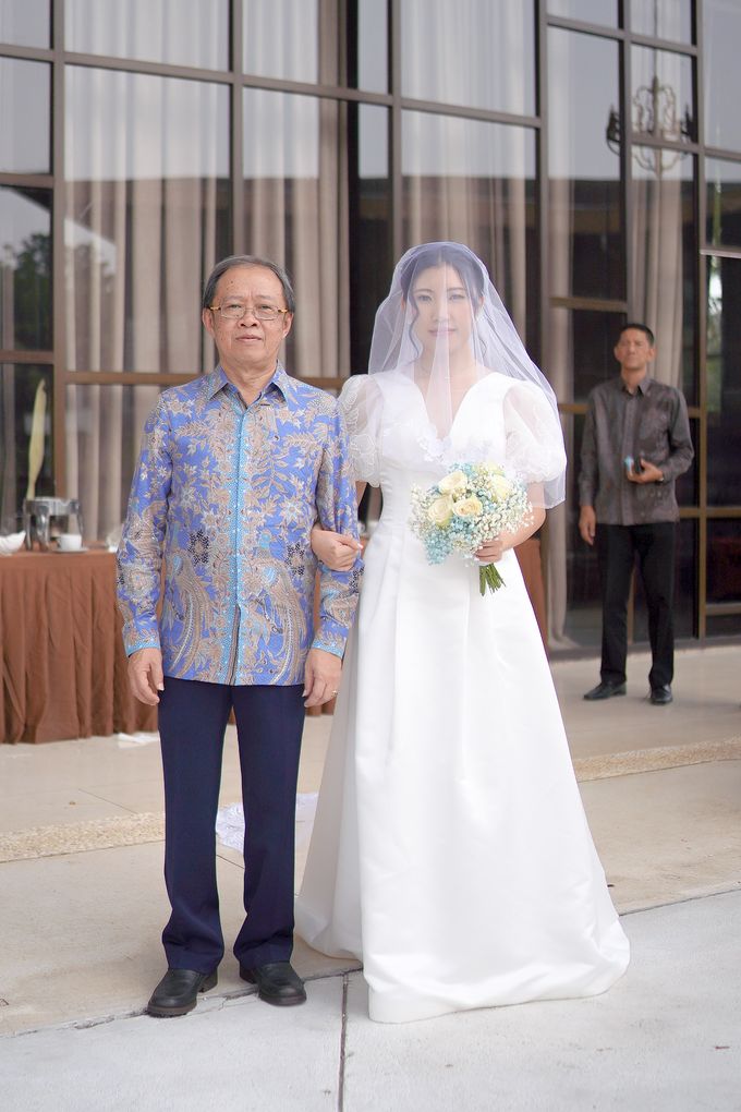 Natassa & Dityo wedding by iLook ( Makeup & Couture ) | Bridestory.com