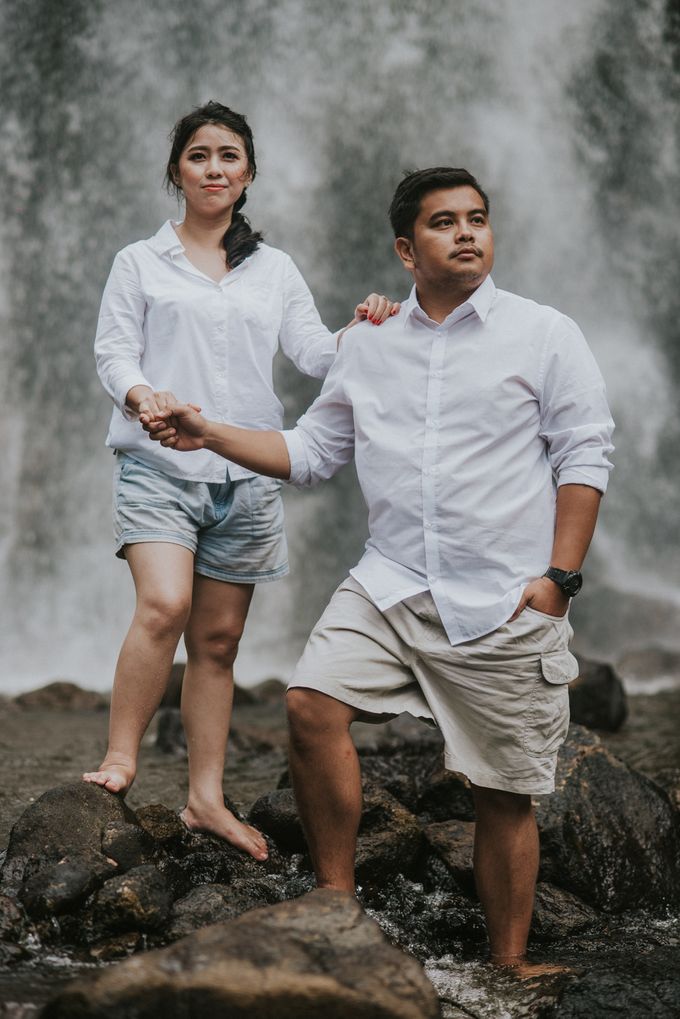 Prewedding of Gina & Teddy at Samosir by Warna Project | Bridestory.com