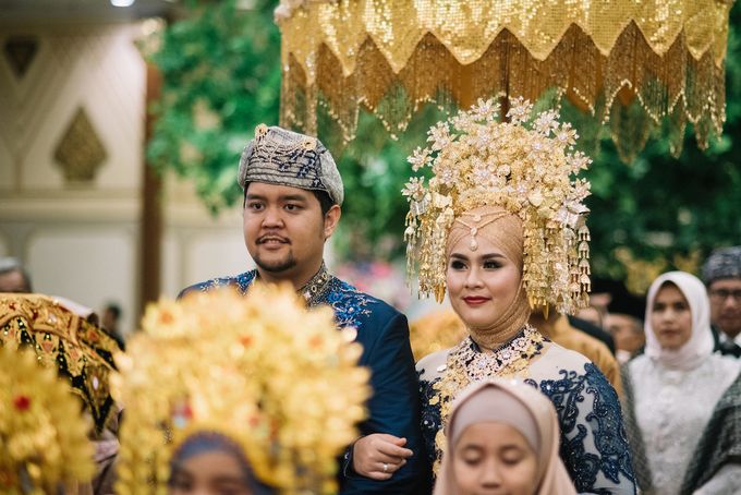 The Wedding of Mahesa & Ririn at Kartika Chandra Hotel | Warna Project ...