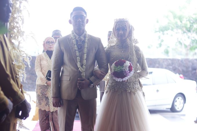 Kebaya Resepsi Gold - Balqis by LAKSMI 0817 0370 7670 | LAKSMI - Kebaya ...