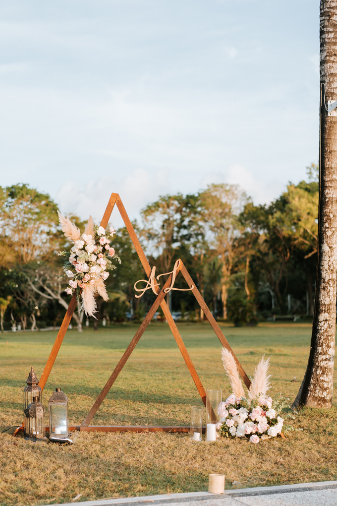 The Wedding of Andreas and Lishea by Kyea Creation | Bridestory.com