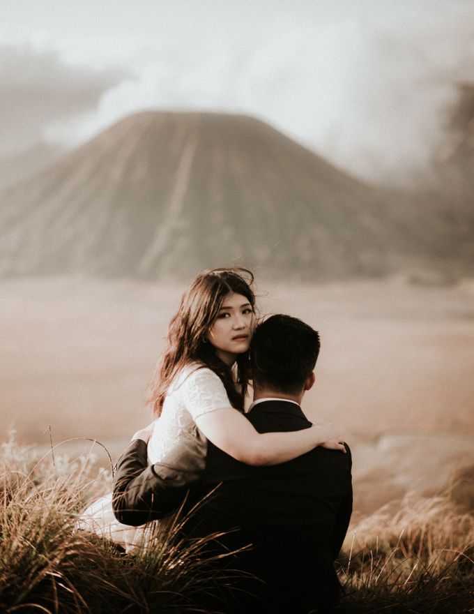 Bromo Prewedding Session of Arnan & Monica | Lemia Project | Bridestory