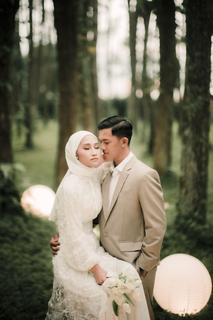 Beautiful Light at Night by Lemia Project | Bridestory.com