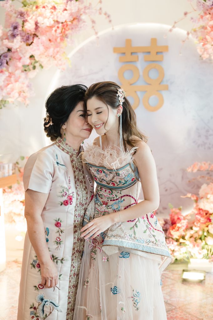 Elika Boen & Jason's Sangjit Ceremony | Iris Photography | Bridestory