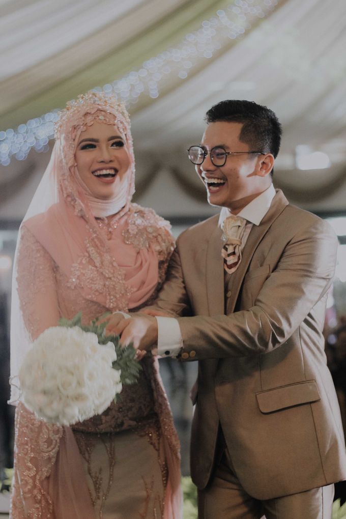 Wedding Syari Vovo & Bia by LAKSMI - Kebaya Muslimah & Islamic Bride ...