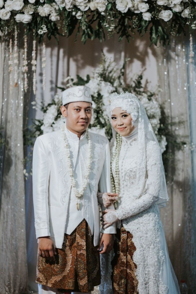 Dress Akad Nikah Muslimah Dini & Irul by LAKSMI 0817 0370 7670 | LAKSMI ...