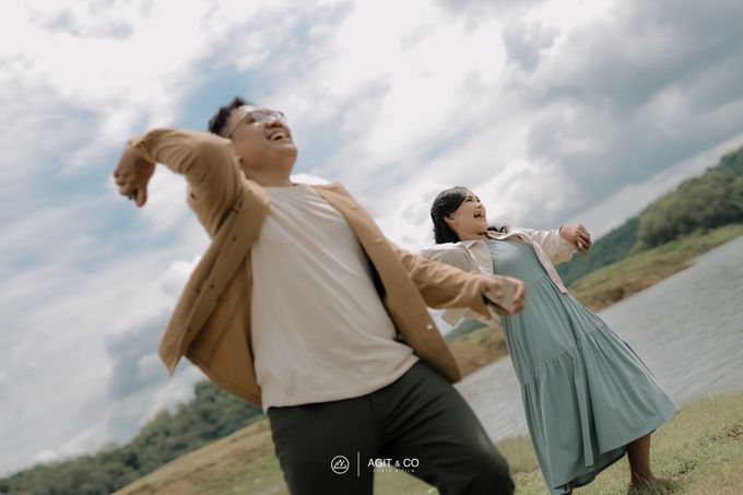 Natasha & Leo Prewedding | Agit and Co | Bridestory