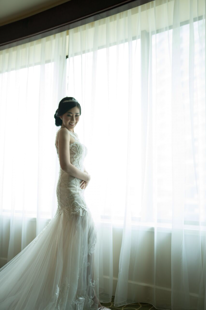 Wedding Day Itung and Prili | Luminous Sposa | Bridestory
