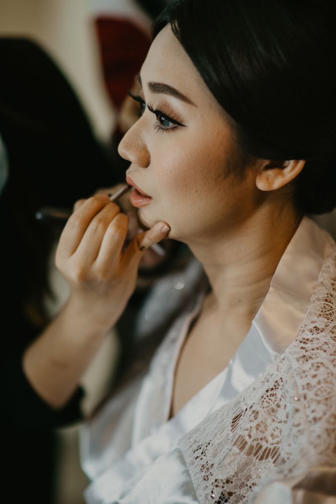 Harjono & Hellen Wedding Day by Vermount Photoworks | Bridestory.com