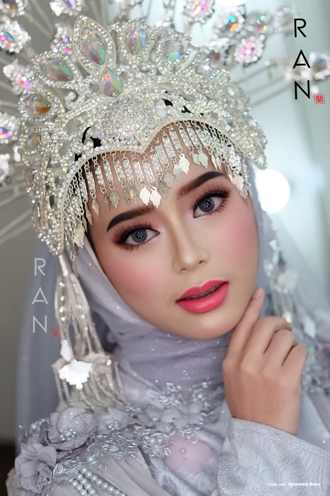 Sunda Modifikasi | Natcha Makeup Studio | Bridestory