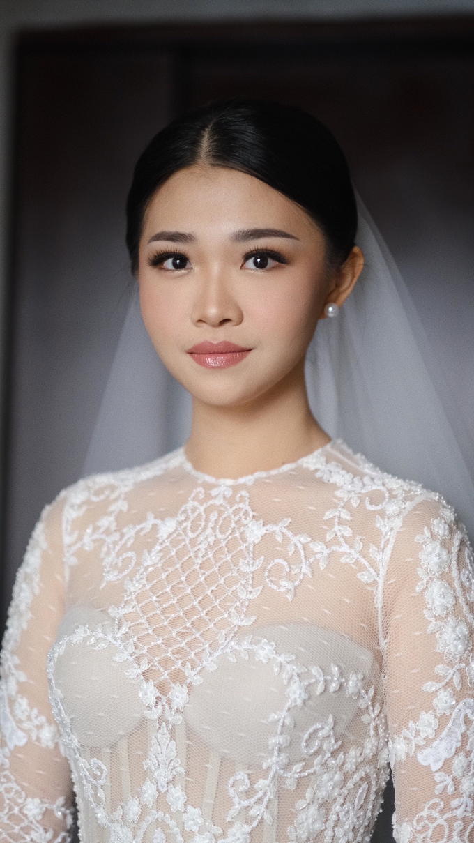 Wedding of Louisa & Andika by Rejillin Beauty Huis | Bridestory.com