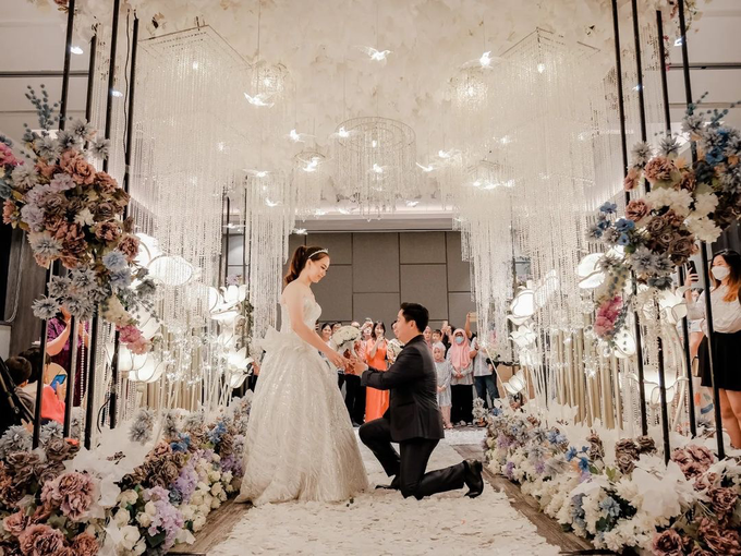 The Wedding Of Ms. Rachel & Mr. Sofian | Surya Wedding Consultant ...