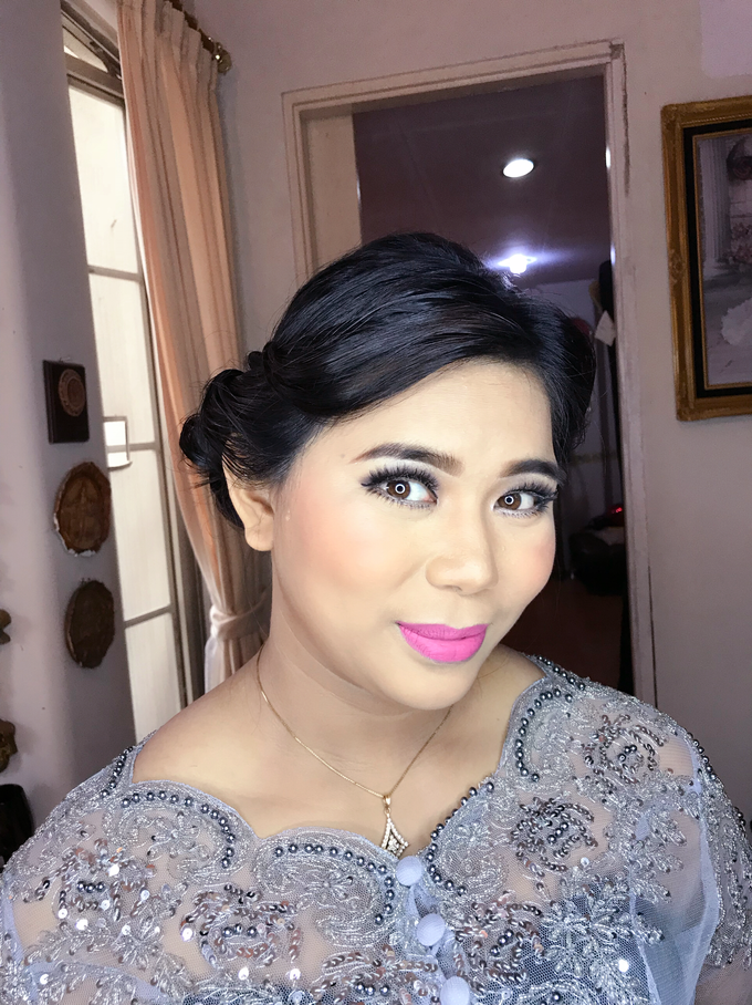 Graduation Binus university by Sweetie bridal | Bridestory.com