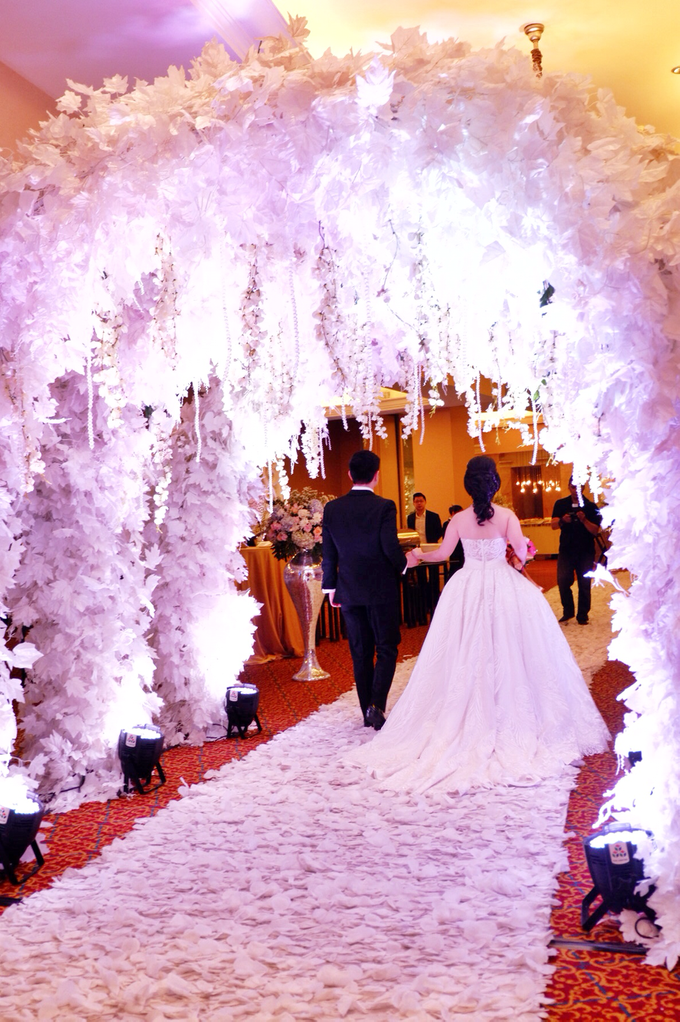 Ritz Carlton Jakarta (Christy & Philysia Wedding) | The Red Carpet ...