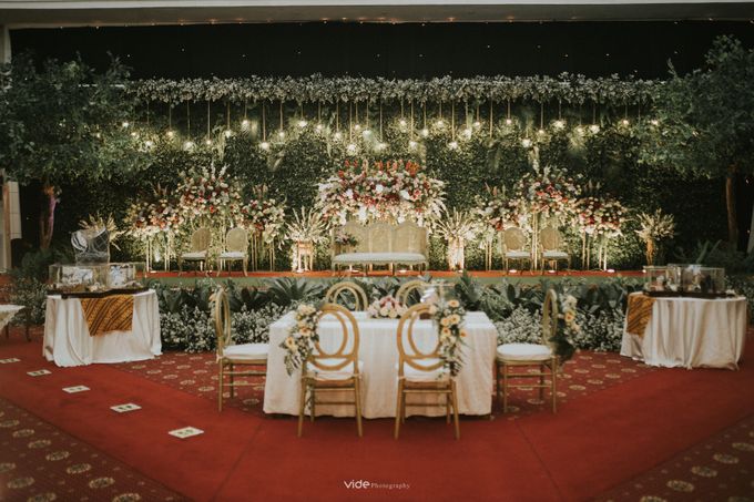 GEDUNG ANTAM by Kinang Kilaras Wedding | Bridestory.com