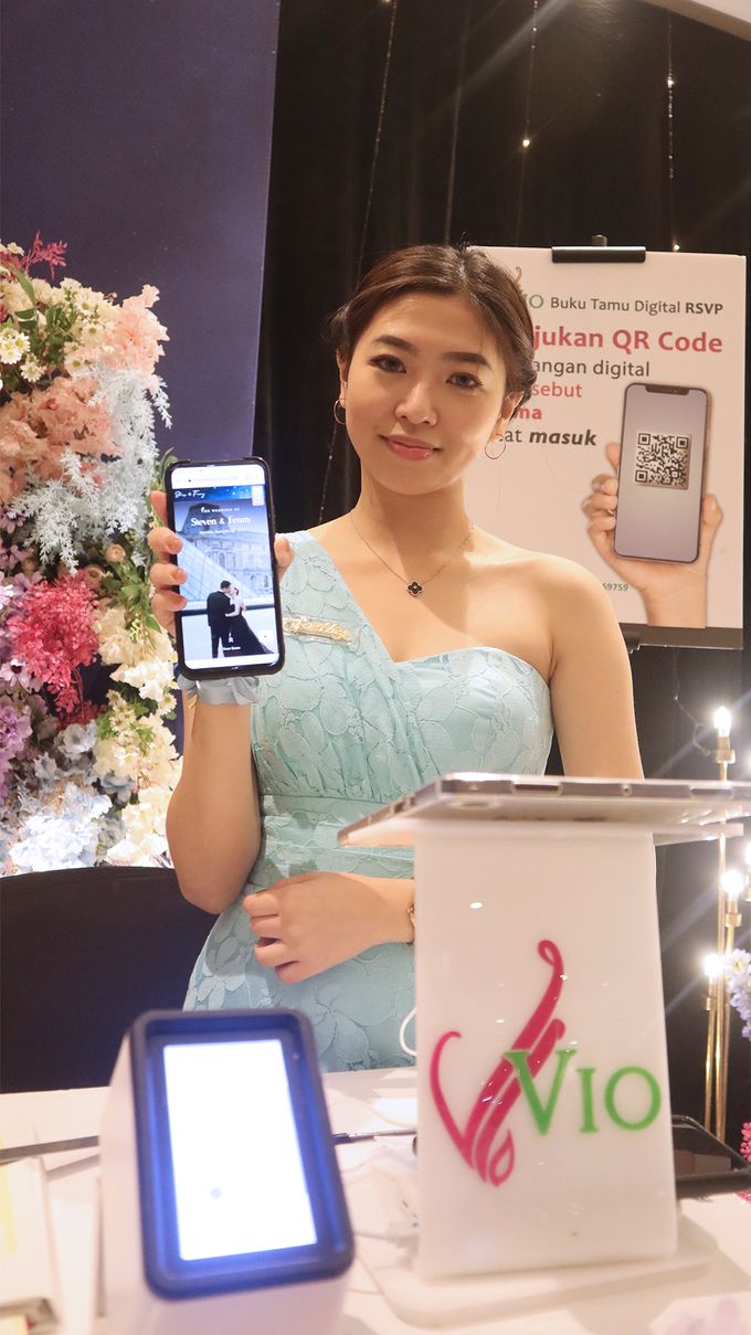 Steven & Fenny by Vio Buku Tamu RSVP | Bridestory.com