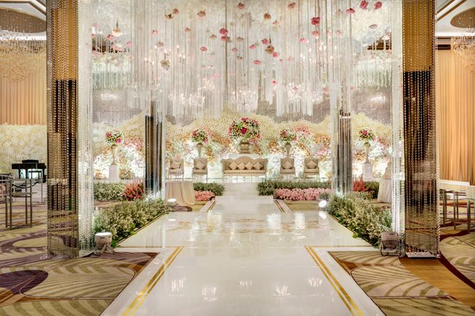 Andrian & Yenny Wedding by Vica Decoration | Bridestory.com