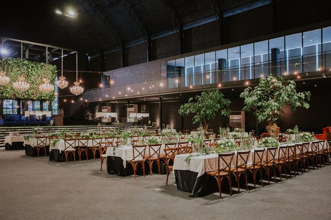 Intimate Wedding of Dian and Charis by WalkingDrums Venue | Bridestory.com