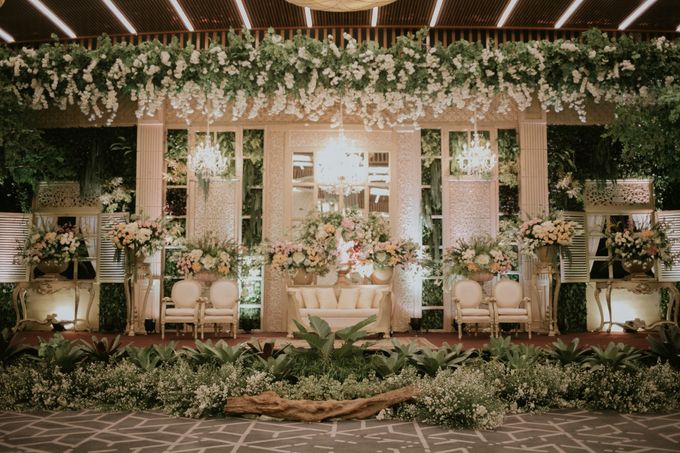 Sundanese Akad and Javanese Reception Wedding of Bella and Adit ...