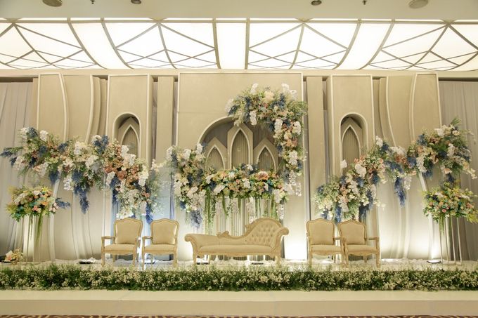 Financial Hall International Wedding by IKK Wedding Venues | Bridestory.com