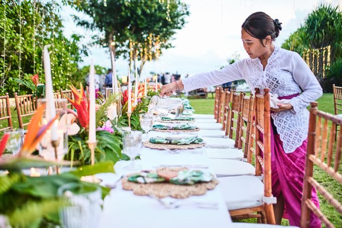 Vidur & Anna Wedding | Oma Thia's Catering Bali | Bridestory