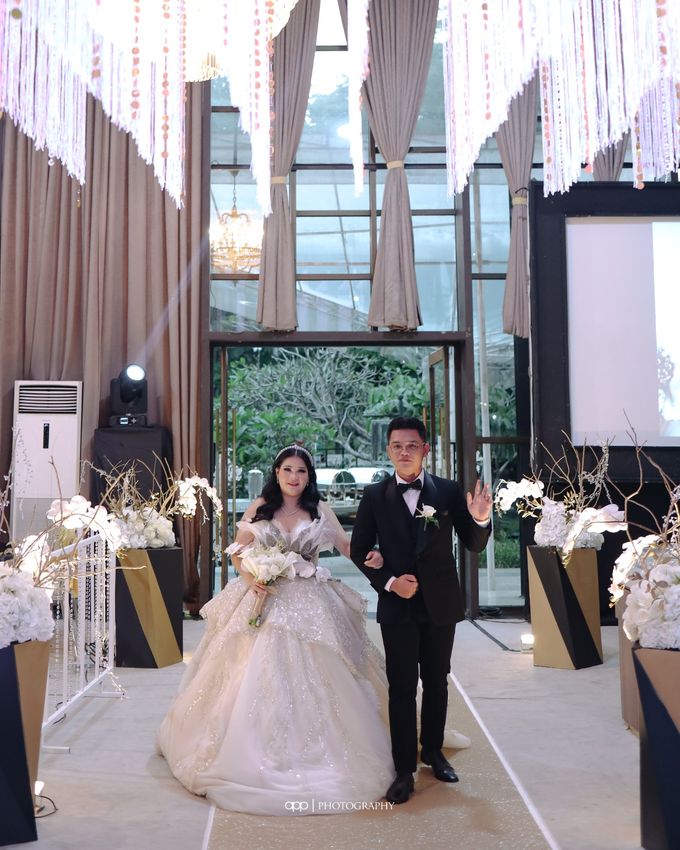 The Wedding of Febri & Vilda by B ENTERPRISE | Bridestory.com