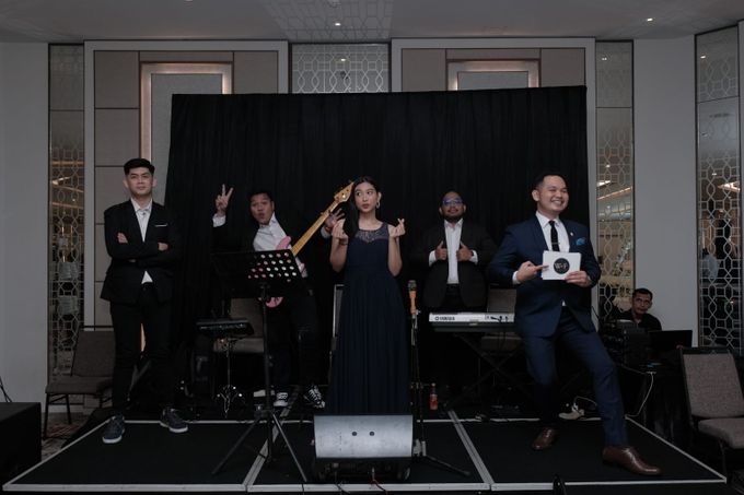 COURTESY OF SAMUEL & RIA by William & Friends | Bridestory.com